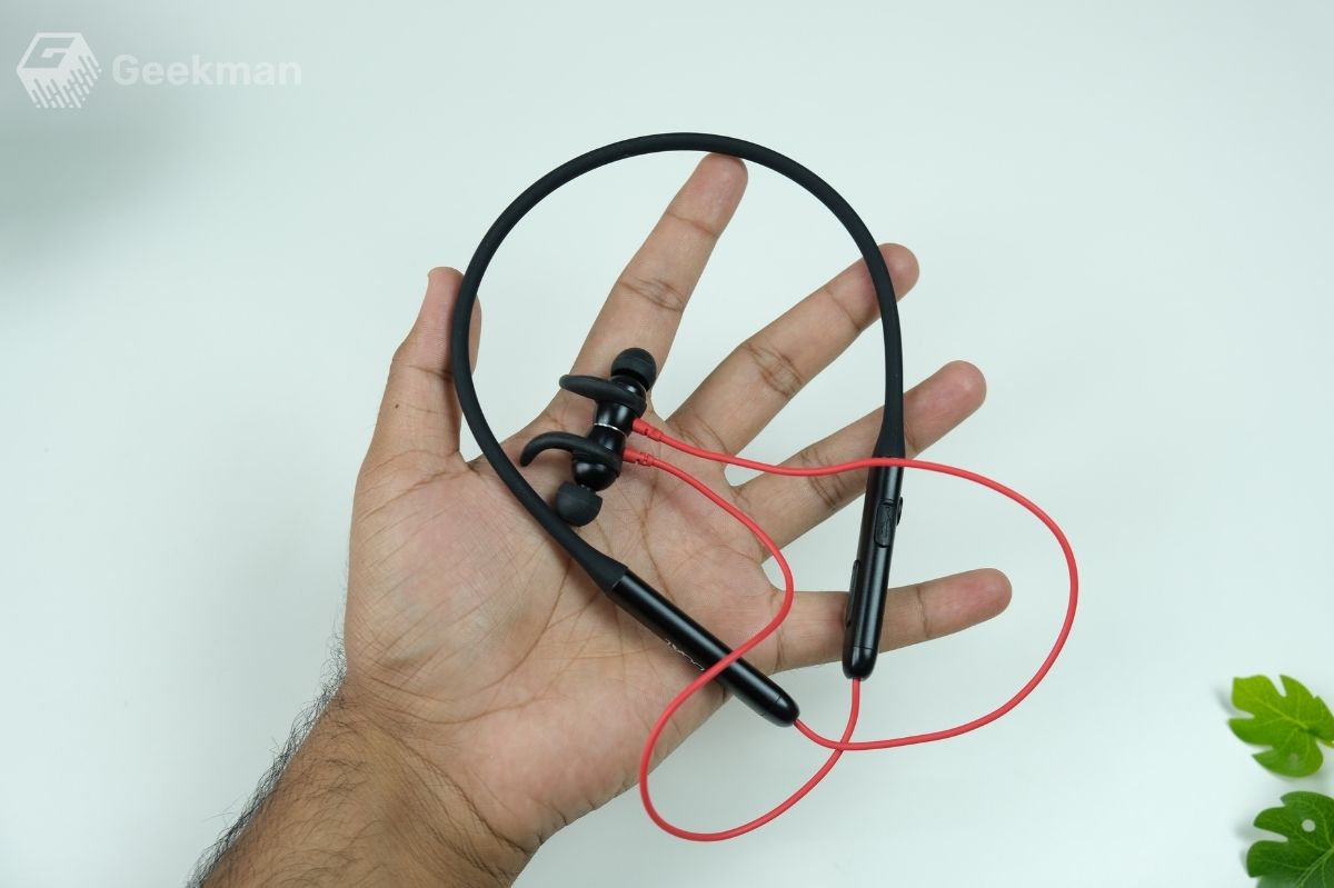 Boat Rockerz 330 Review, Only Bass, Nothing Else.