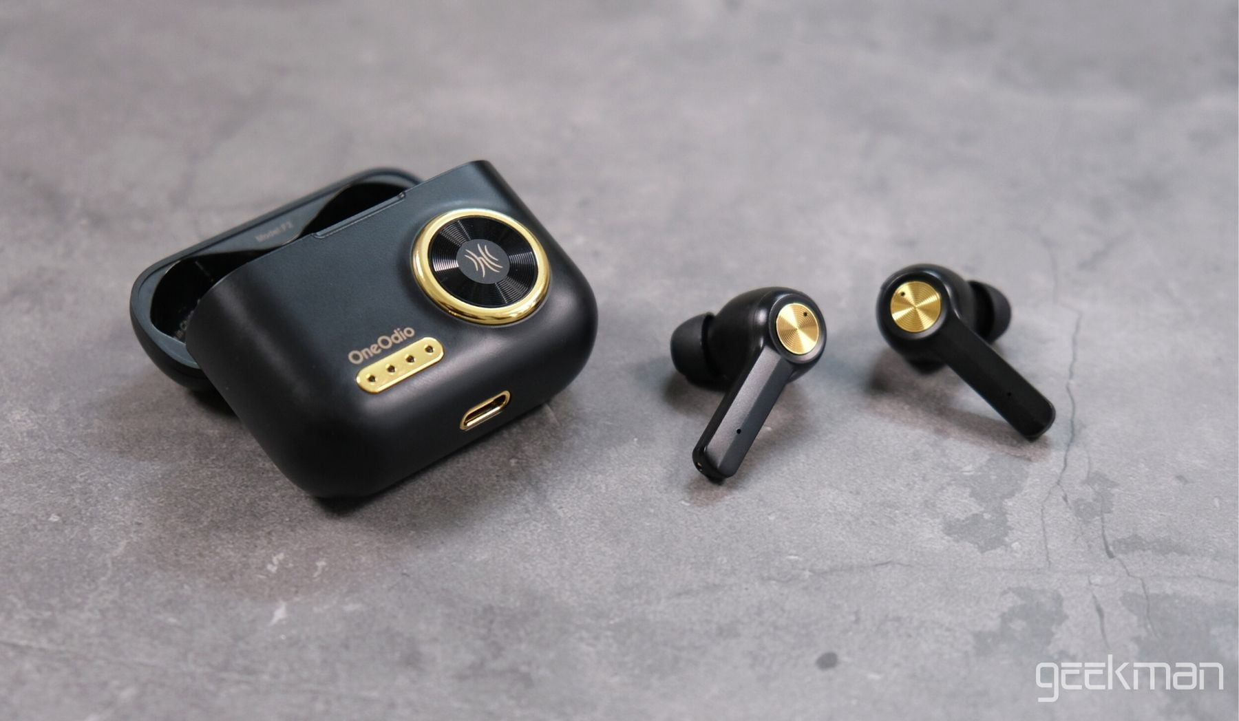OneOdio F2 Review, Best Sounding TWS Earbuds Under 2000? | Geekman